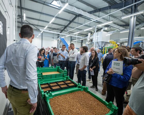 Invers inaugure son couvoir de vers de farine - Pleinchamp