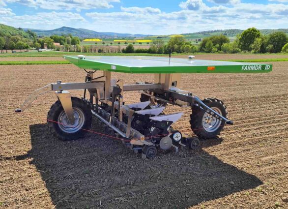 FarmDroid, le robot qui désherbe plus vite qu’il ne sème - Pleinchamp