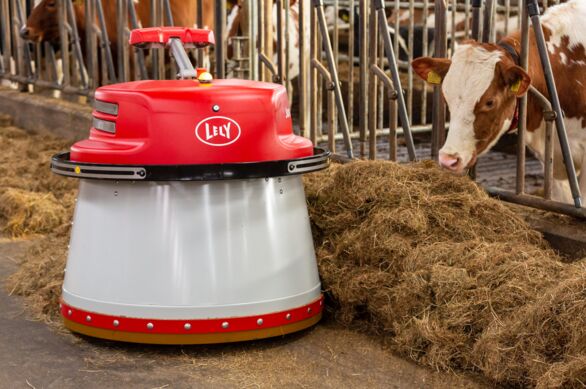 Lely présente la nouvelle génération de son robot pousse-fourrage Juno ...
